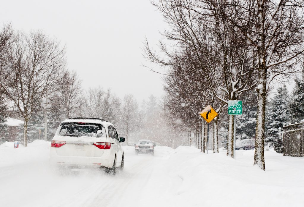 Stay safe on Michigan’s snowy roads -- What should be in your vehicle’s ...